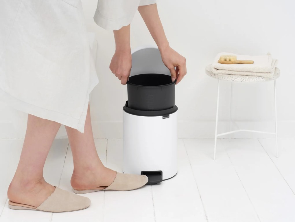 Brabantia Pedálový koš NewIcon 5L bílá