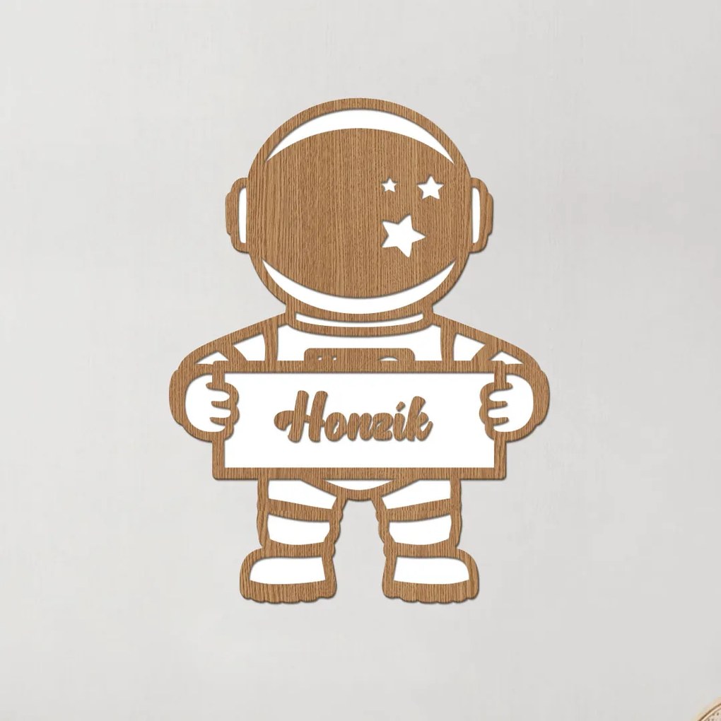 dřevo života Dřevěná dekorace Astronaut Zvolte barvu dekoru: Ořech, Rozměry šxv (cm): 30x 40