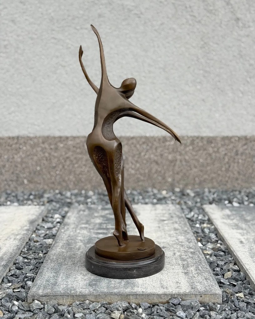 Bronzová socha - Tančící pár - moderní figurální soška