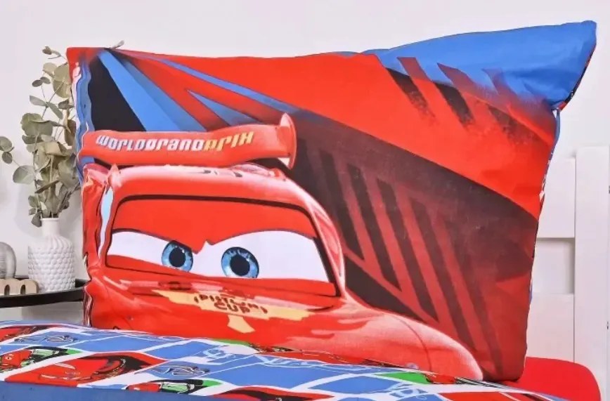 Dětské povlečení CARS červené Rozměr povlečení: 80 x 80 cm | 135 x 200 cm