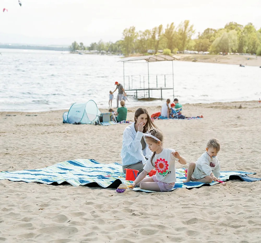 Pikniková deka inSPORTline Livetino 300x200 cm ibišková noc