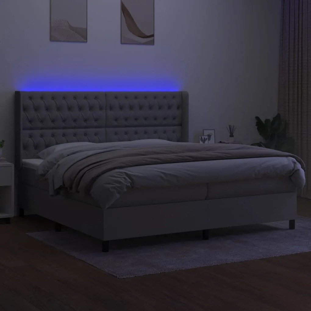 Box spring postel s matrací a LED světle šedá 200x200 cm textil 3138581