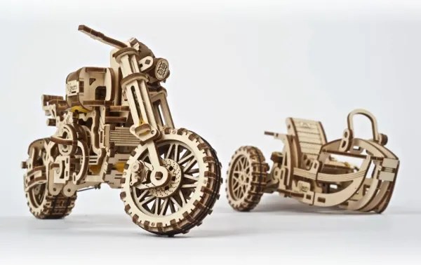 Ugears - 3D dřevěné mechanické puzzle Motorka scrambler s vozíkem