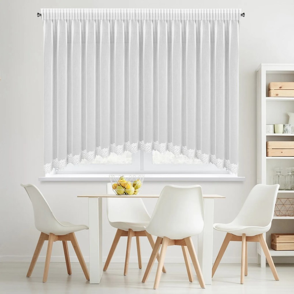 ZÁCLONA NA PÁSCE HESTIA 400X160 CM BÍLÁ