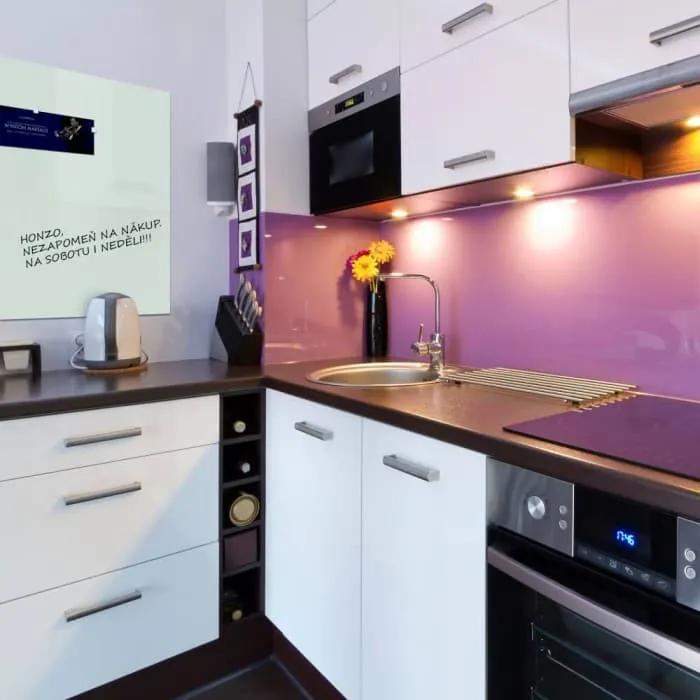 Bílá satinová skleněná magnetická tabule do kuchyně Smatab® - 120 × 180 cm