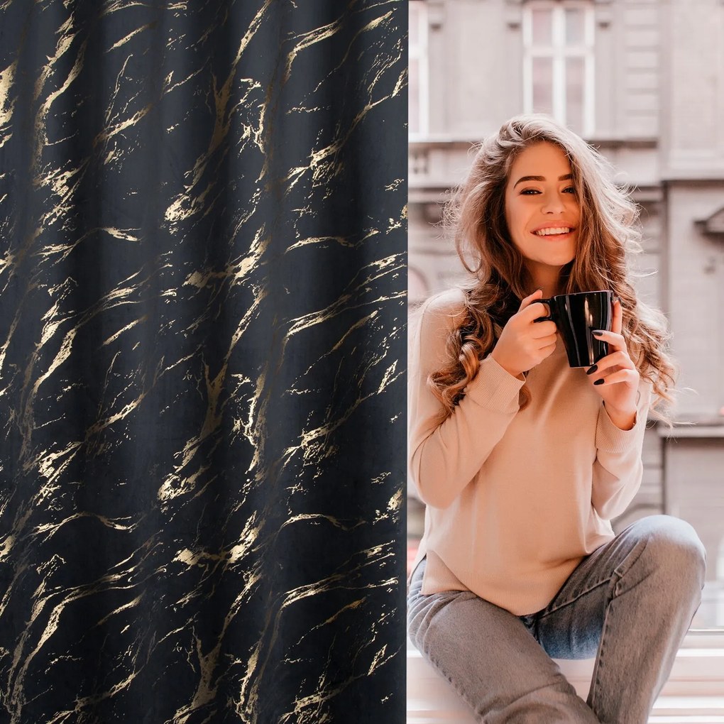 ZATEMŇOVACÍ ZÁVĚS NA PÁSCE MOLLY 140X270 CM VZOROVANÁ