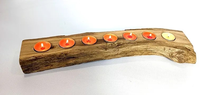 Dřevěný svícen z dubu 48x9x6cm
