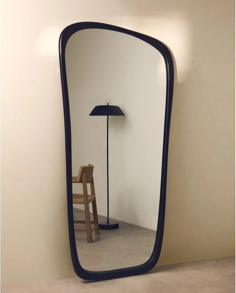 Nástěnné zrcadlo s dřevěným rámem 94,5x192 cm Alura – Kave Home
