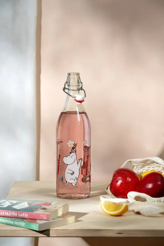 Skleněná lahev Moomin Wild Strawberries 1l