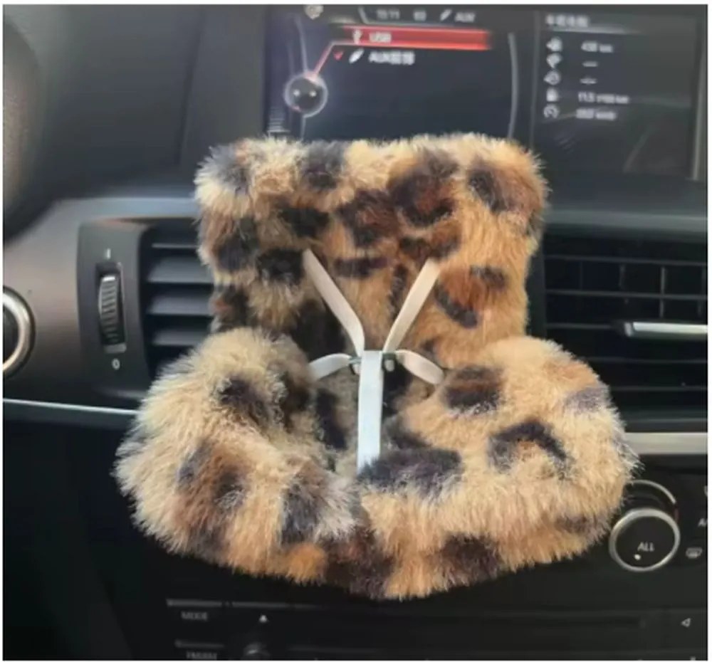 Plyšová autosedačka / židlička pro Labubu Barva: leopard