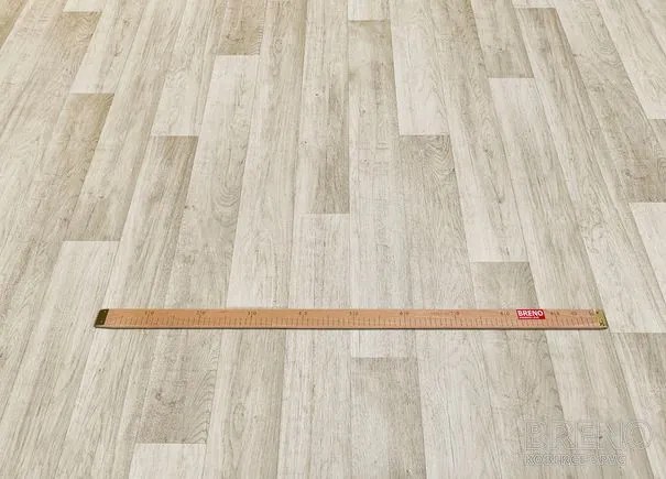 Breno PVC TRENTO Chalet Oak 000S – světle béžové dřevo, šíře 300 cm