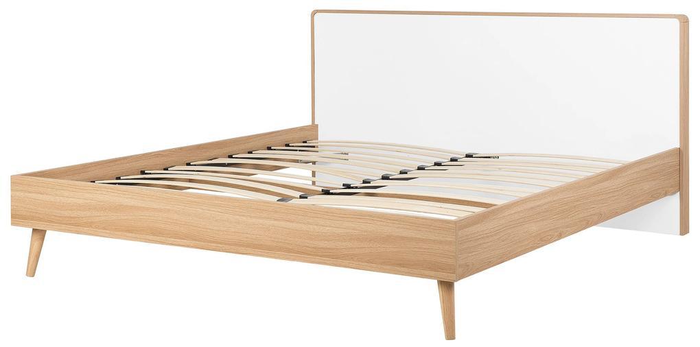 Dřevěná postel LED světle hnědá 140 x 200 cm SERRIS Beliani