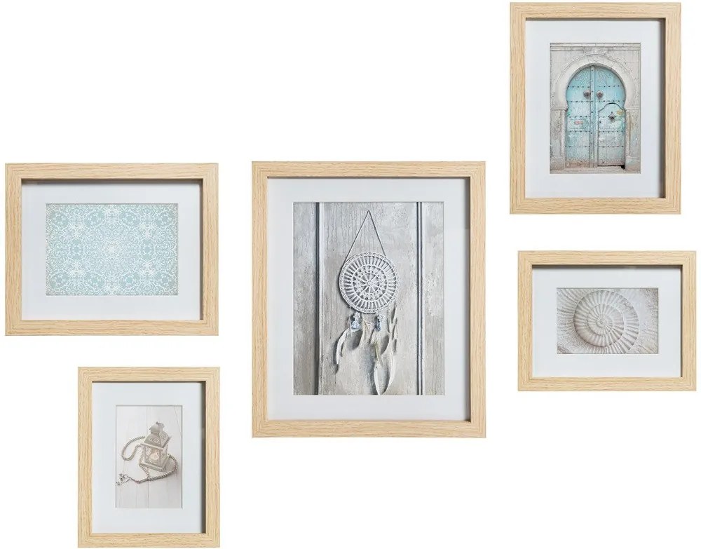 Sada pěti rámy středomořského stylu připravené k dekoraci na zdi
