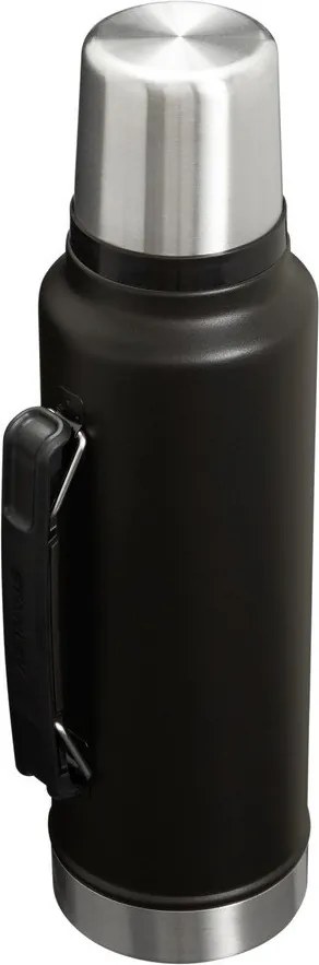Černá termoska z nerezové oceli 1,4 l Legendary Classic Bottle Black 2.0 – Stanley