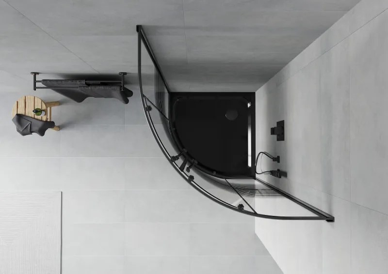 Mexen Rio, čtvrtkruhový sprchový kout s posuvnými dveřmi 90 (dveře) x 90 (dveře) x 190 cm, 5mm čiré sklo s pásky, černý profil + černá sprchová vanička Slim, 863-090-090-70-20-4170B