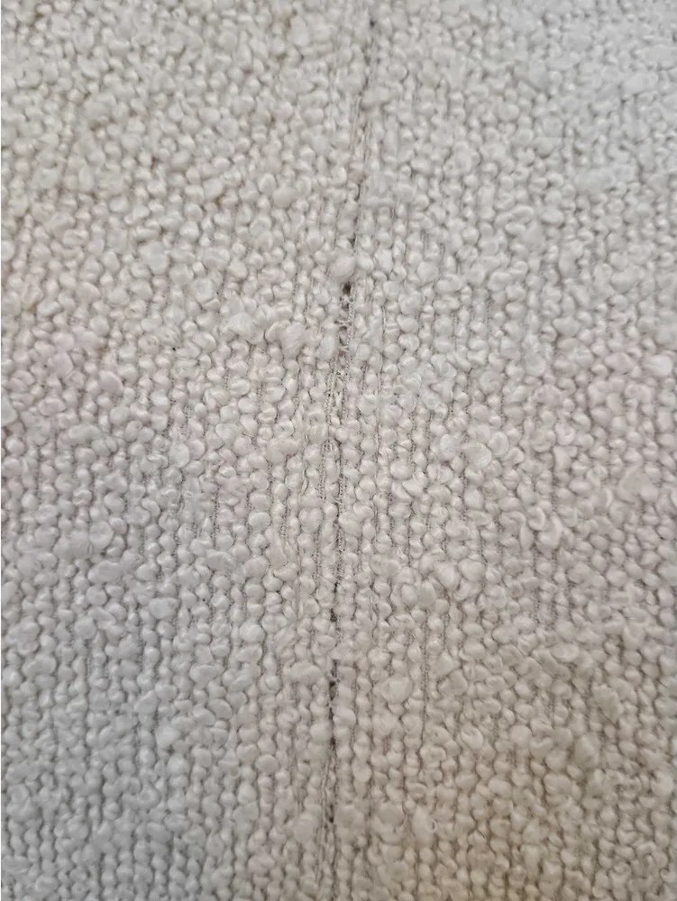 Krémová pohovka z textilie bouclé 230 cm Essen - II. jakost – Cosmopolitan Design