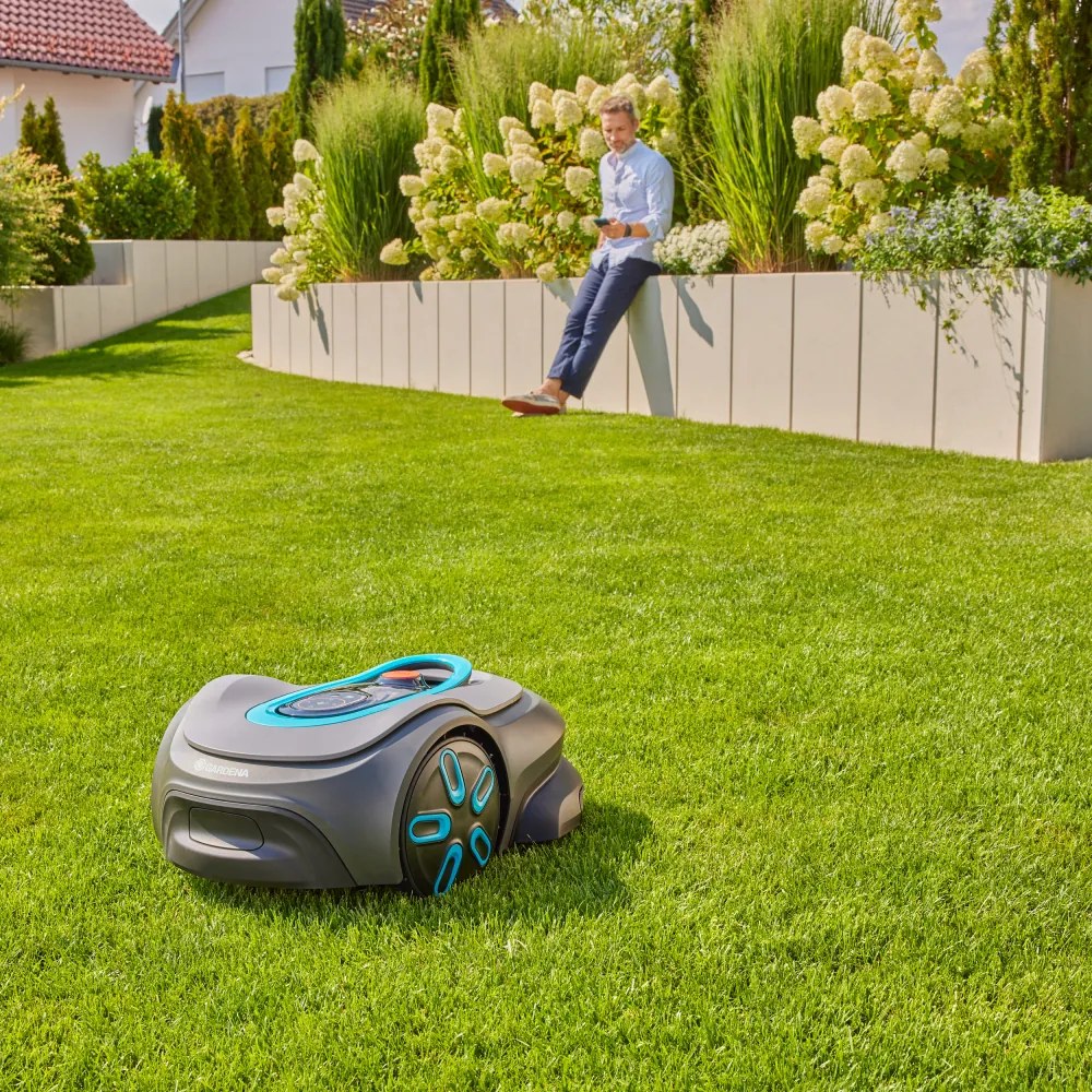 Robotická sekačka Gardena Smart SILENO MAX 1200 (na plochy do 1200 m2) 19902-32 - mega SLEVA !