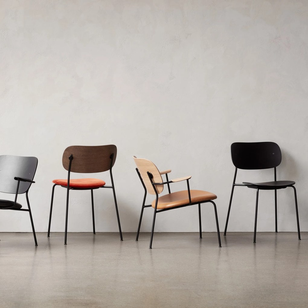 AUDO (MENU) Židle Co Chair, Black / Natural Oak / Hallingdal 130