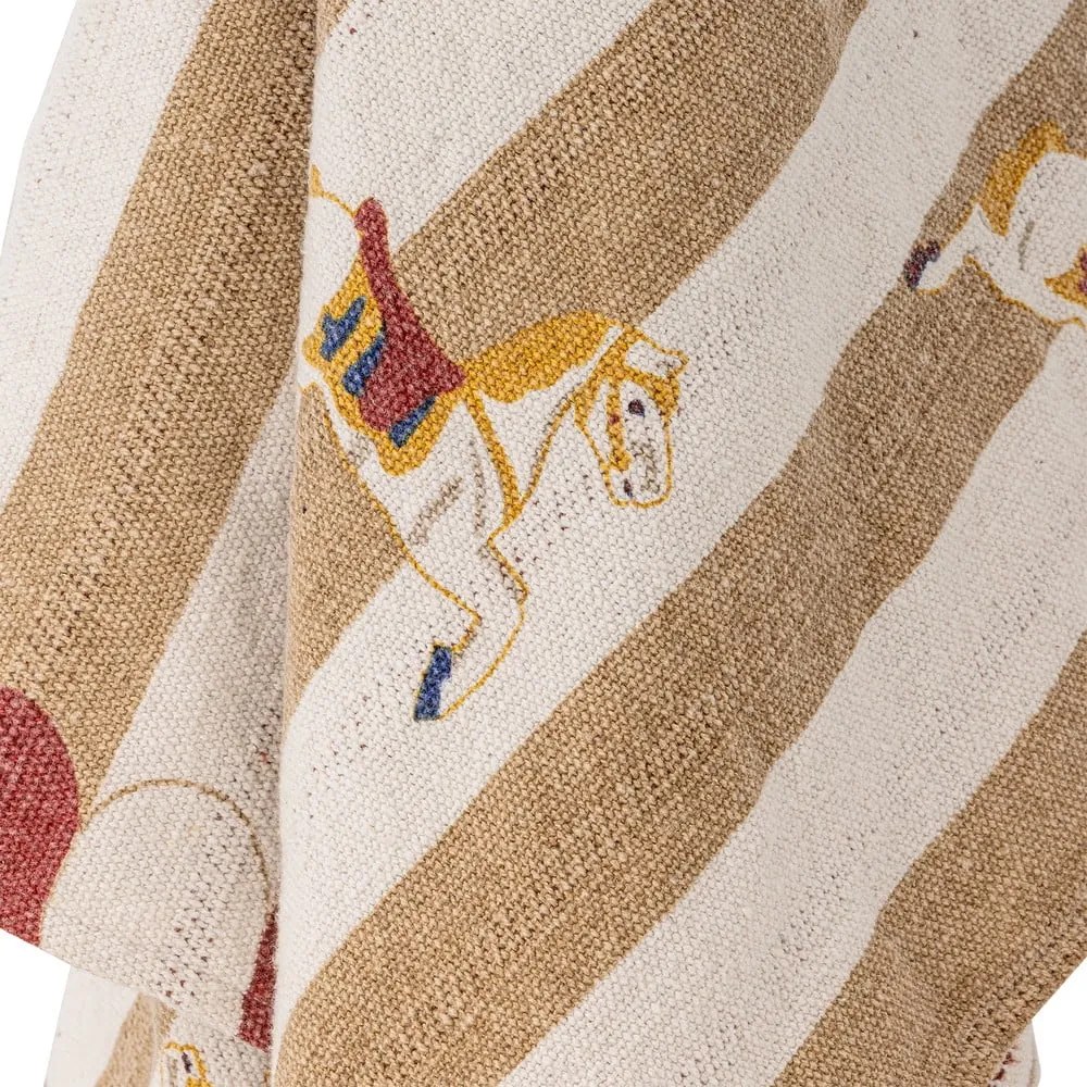 Bílo-hnědá deka 130x160 cm Merry-go-round – Bloomingville