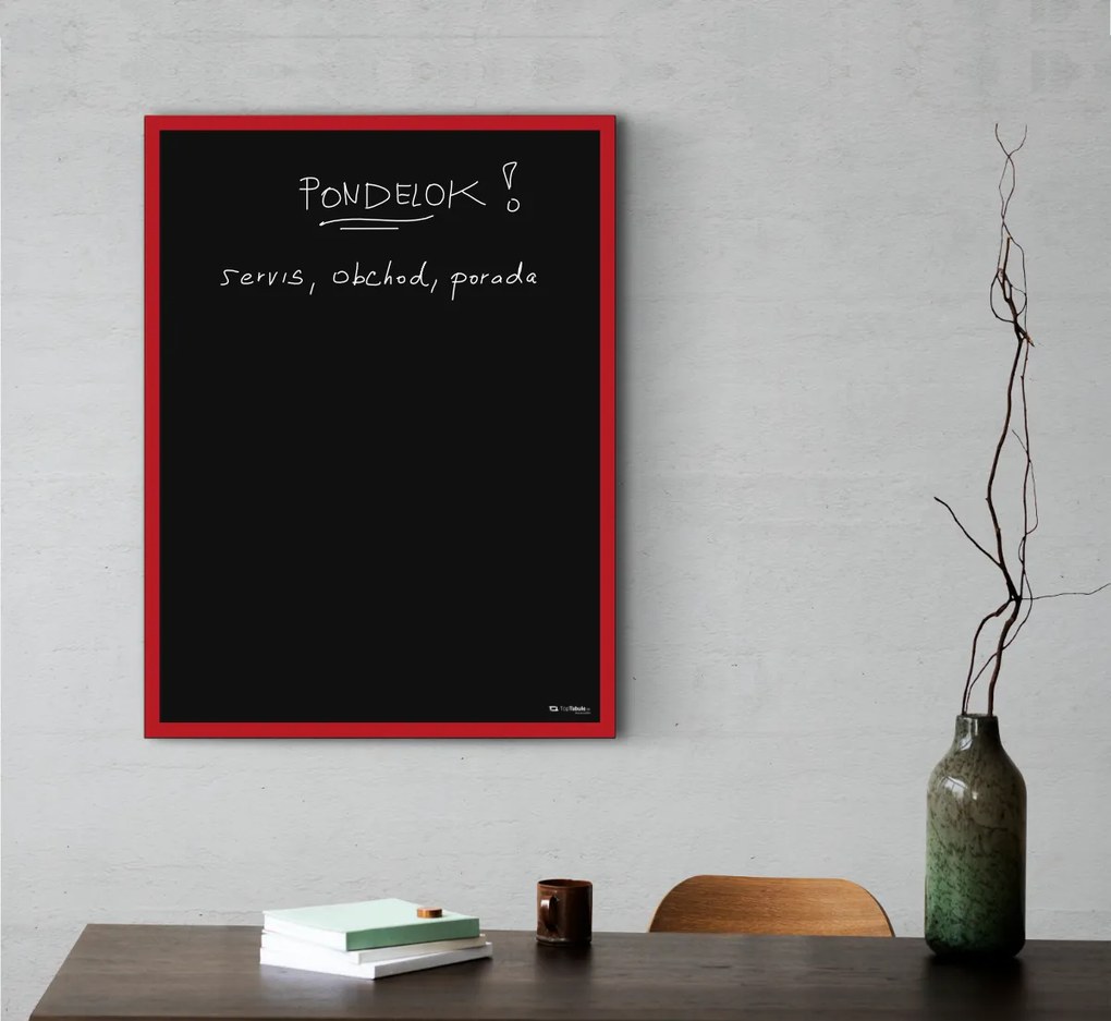 Toptabule.sk  Černá magnetická tabule v červeném dřevěném rámu 90x60 cm