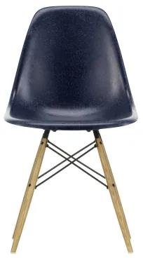 Eames Fiberglass chair DSW medový jasan námořní modrá Vitra