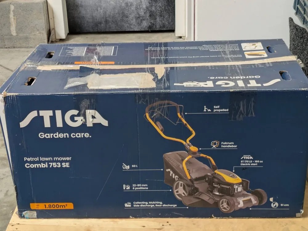 Stiga 2L0536548/ST2-V Combi 753 SE benzínová sekačka s pojezdem VYSTAVENÝ KUS, POŠKOZENÁ KRABICE