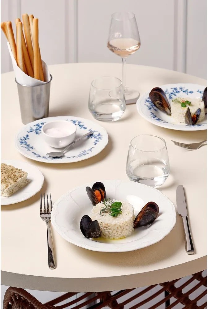 Bílý/modrý hluboký porcelánový talíř ø 23,5 cm Retro – BonBistro