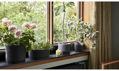 Květináč Plantpot s podmiskou Black M HAY