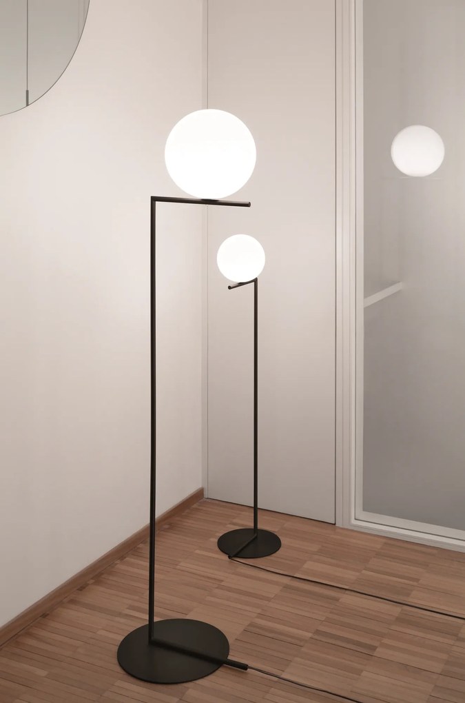 Flos IC Lights F1, designová stojací lampa se stmívačem, 1x60W E14, černá, Ø 20cm, výška 135cm