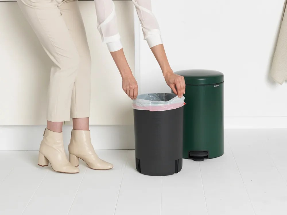 Brabantia Pedálový koš NewIcon 20L zelená