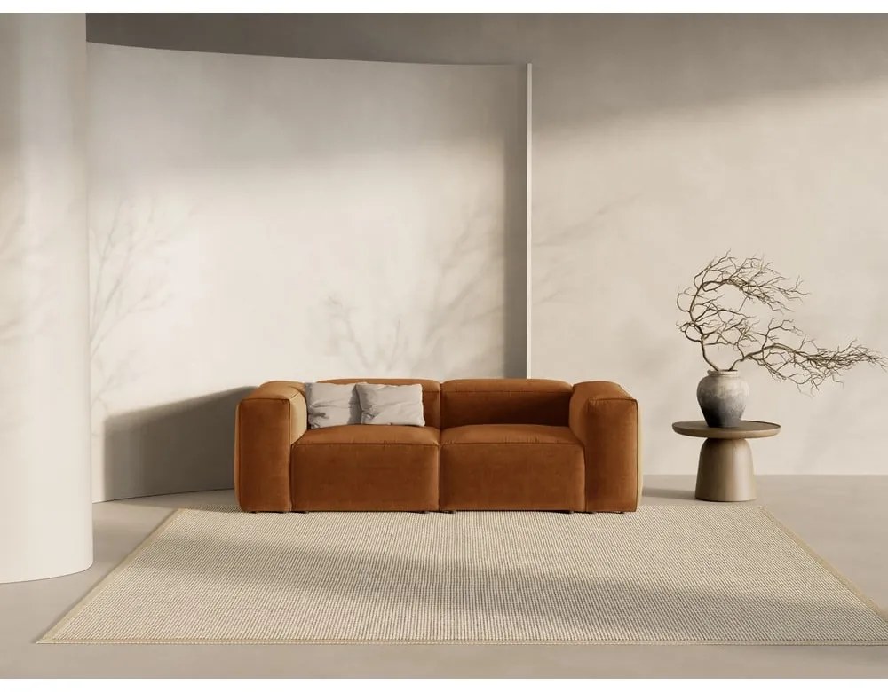 Pohovka v cihlové barvě 224 cm Bergano – Cosmopolitan Design