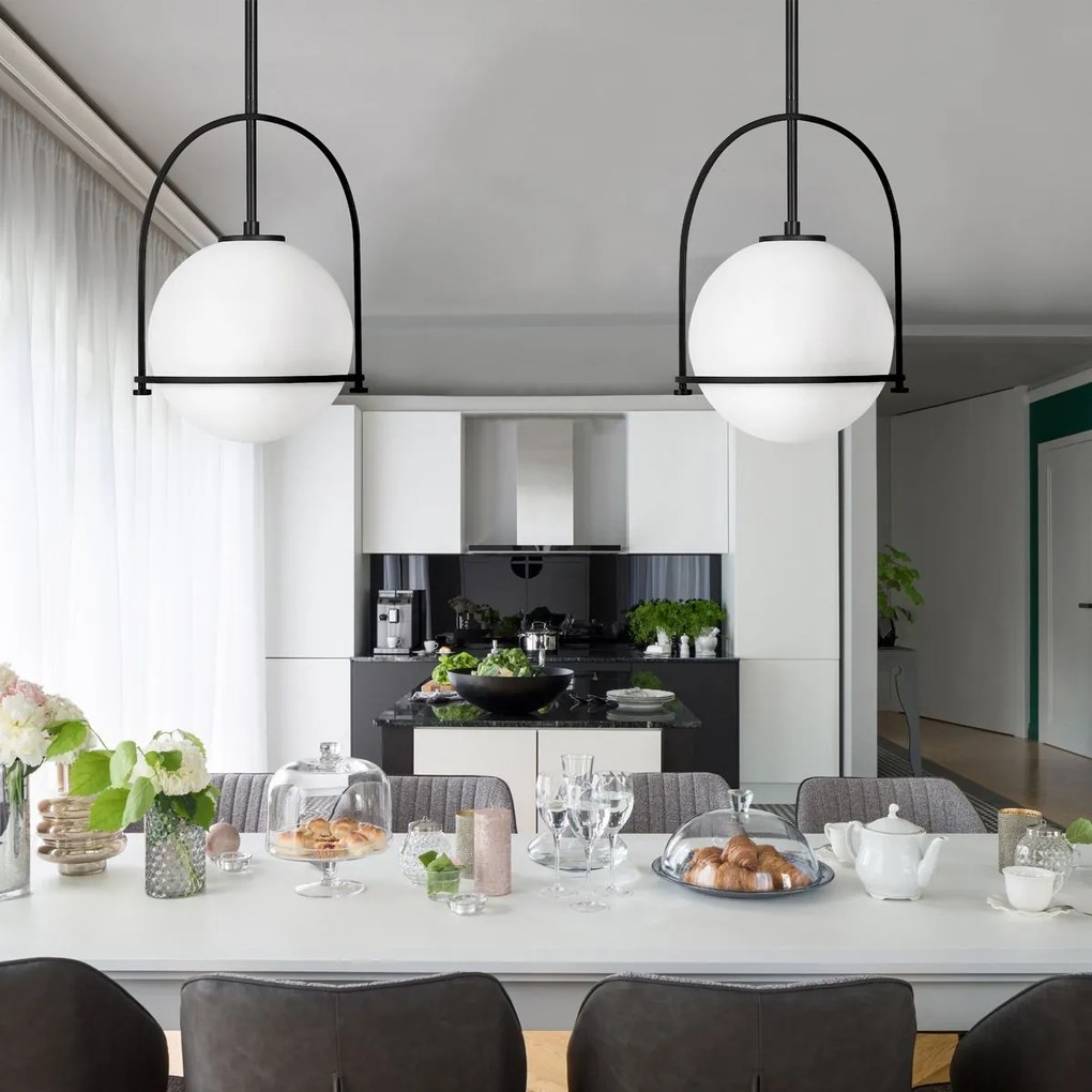 Designový lustr koule Elstead Somerset bílé sklo / černá