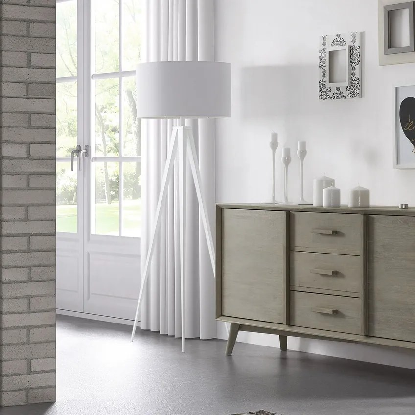 OnaDnes -20% Bílá bavlněná stojací lampa Kave Home Iguazu 157 cm