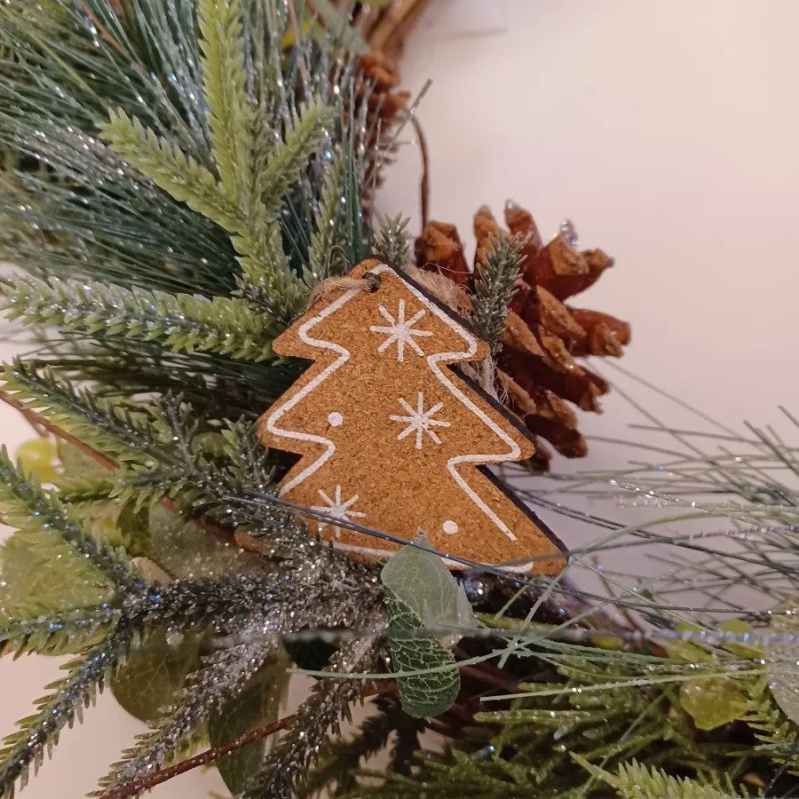 Sada vánočních ozdob na stromeček, 6,5 × 9 cm, korek, balení 9 ks