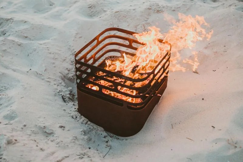 Höfats Stylové ohniště a gril CUBE na dřevo Varianta: BBQ set - černý