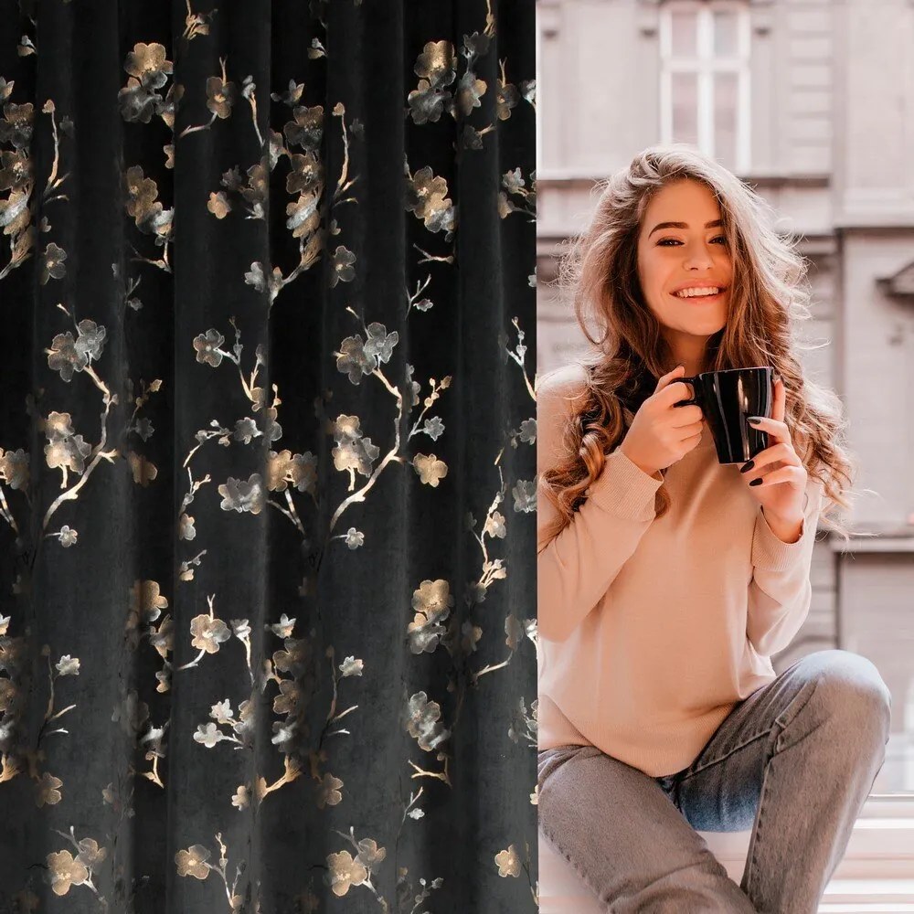 ZATEMŇOVACÍ ZÁVĚS NA PÁSCE SELENA 140X270 CM VZOROVANÁ