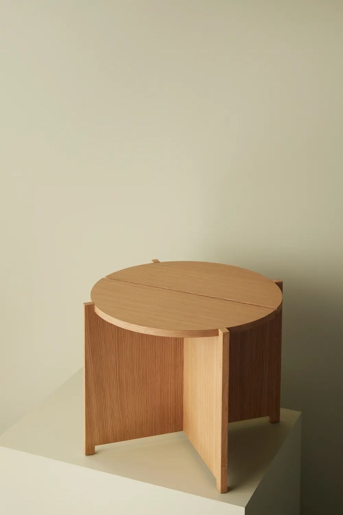 Hübsch Odkládací stolek DASH světlý ø55 cm 881603