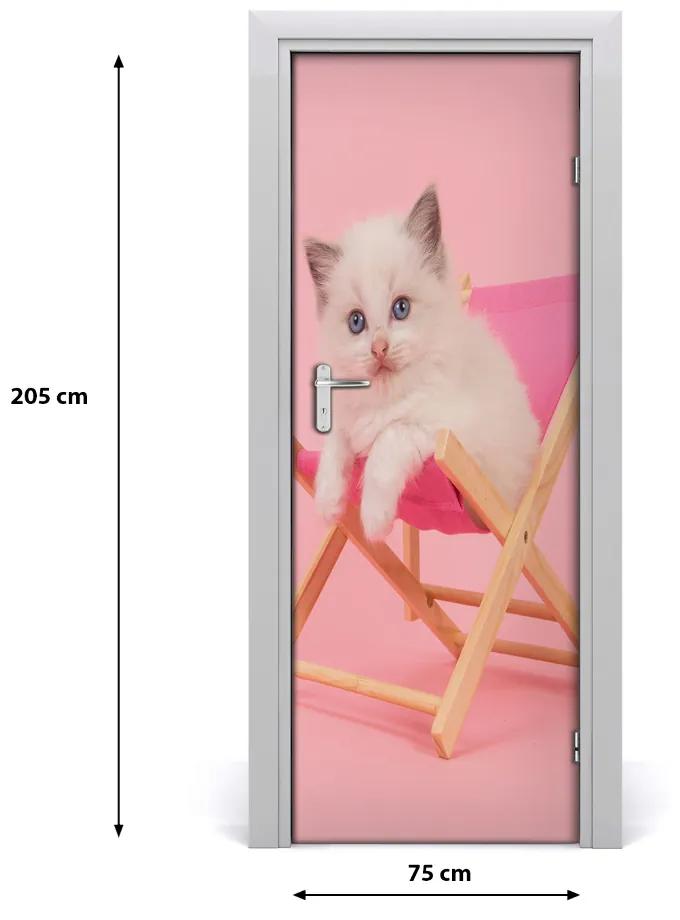Samolepící fototapeta na dveře Kočka na lehátku 75x205 cm