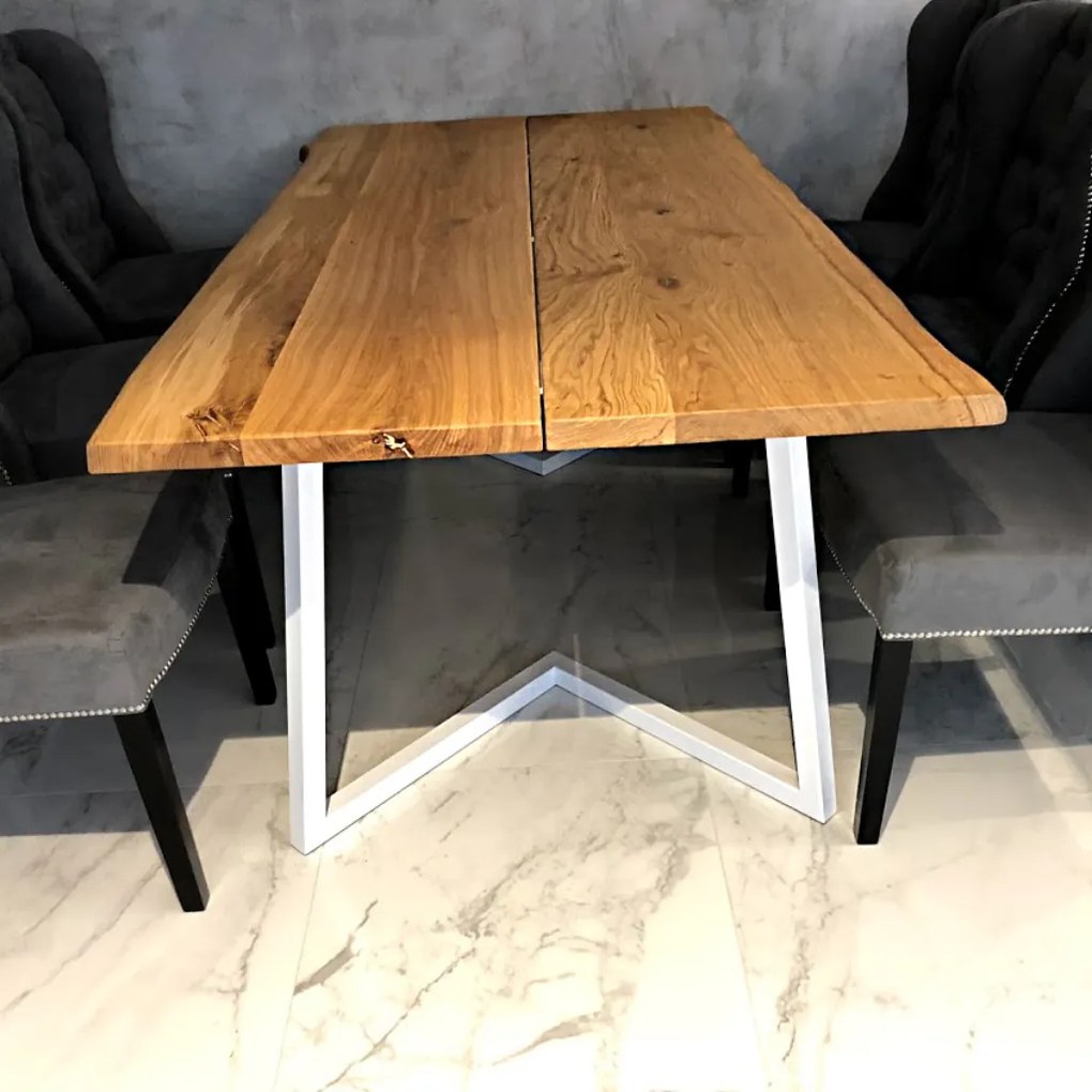 KULHÁNEK Moderní stůl s rustikální hranou a kovovou podnoží "V" Velikost desky: individuální, Odstín podnože: antracit - RAL 7016