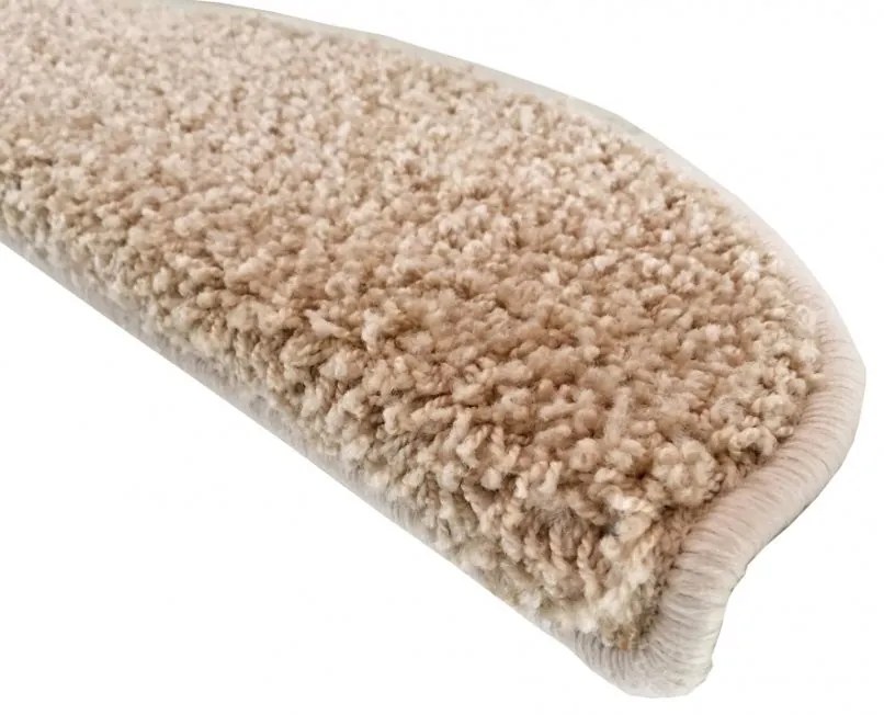Vopi Nášlapy na schody Color shaggy béžový půlkruh, samolepící - 28x65 půlkruh (rozměr včetně ohybu)