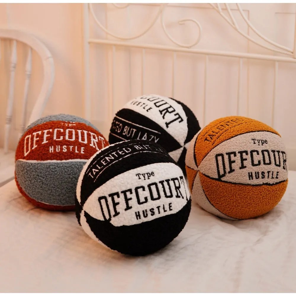 Dekorační polštář z materiálu bouclé ø 25 cm Basketball – Mioli Decor