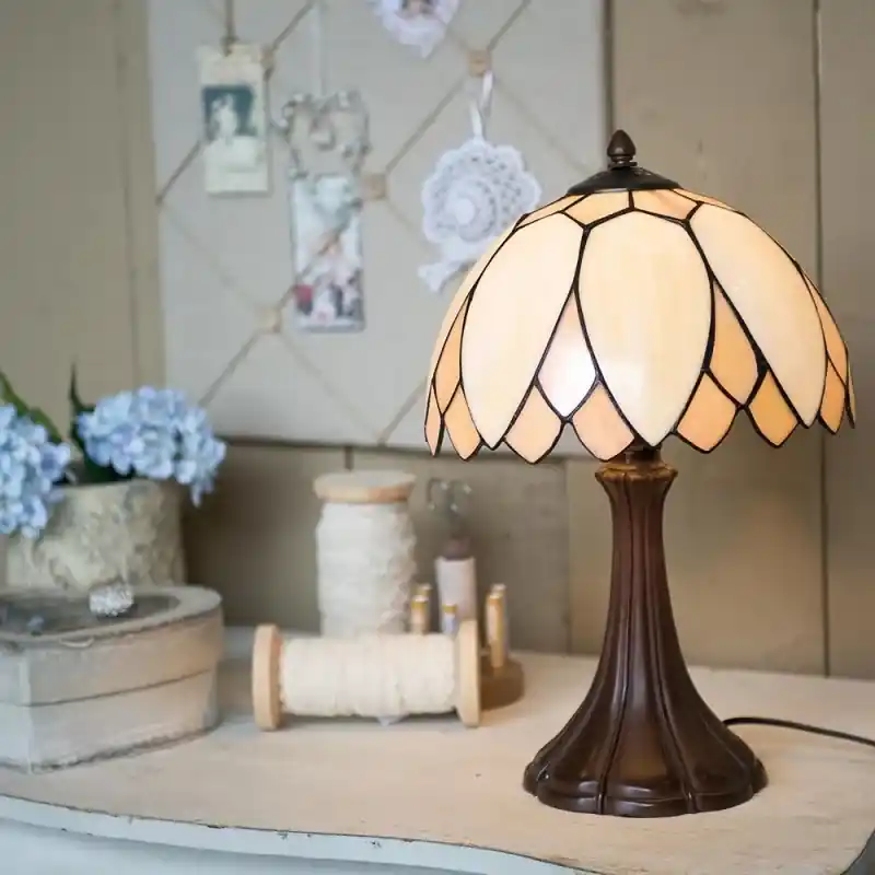 Stolní lampa Tiffany Pivoine - Ø 25*42 cm 1x E14 / max 60w | BIANO