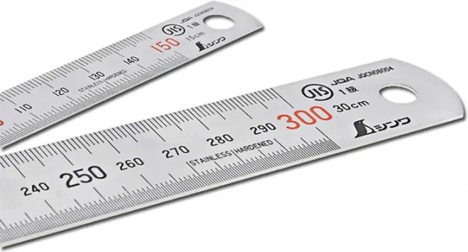 Shinwa | Pravítko Hard Chrome – čitelná japonská přesnost Délky: 600 mm, Šíře: 30 mm
