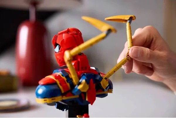 LEG Marvel 76326 Busta Iron Spider-Mana