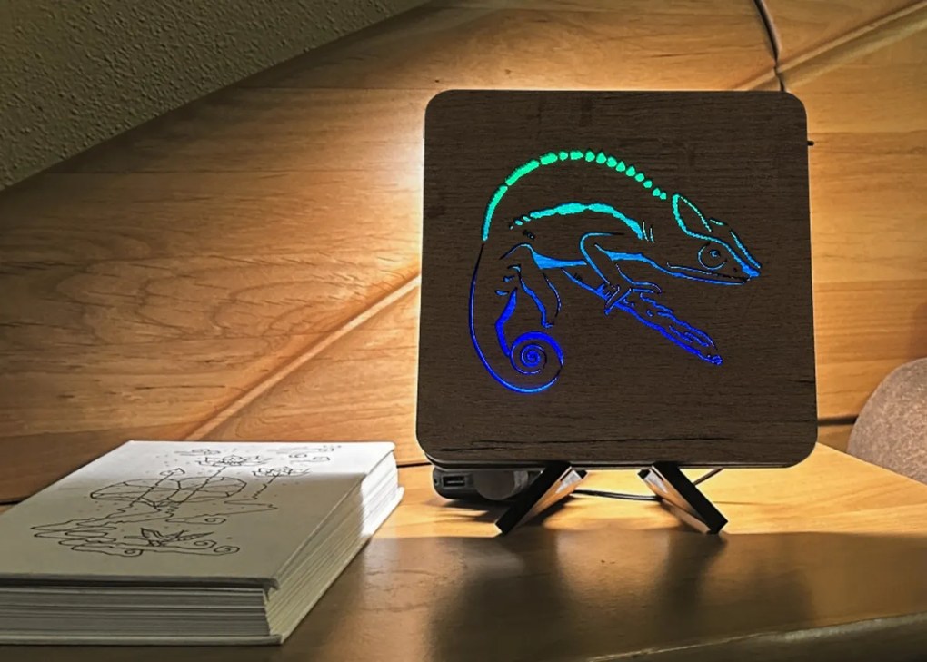 Li-Go "Chameleón" lampa 19x19cm provedení povrchu: dub