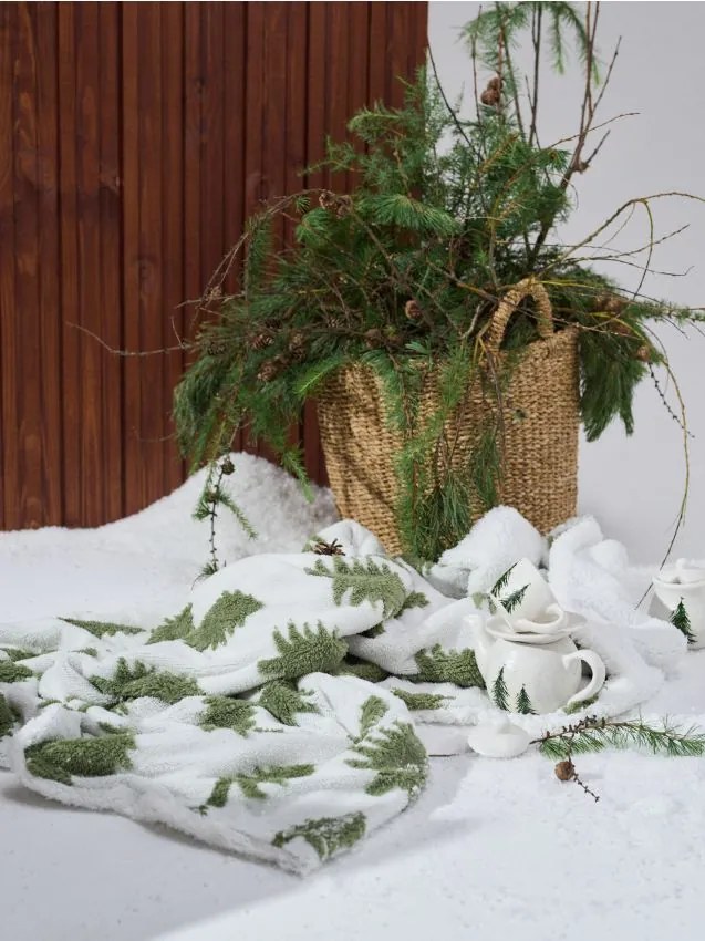 Sinsay - Vánoční deka s motivem vánočních stromků - krémová