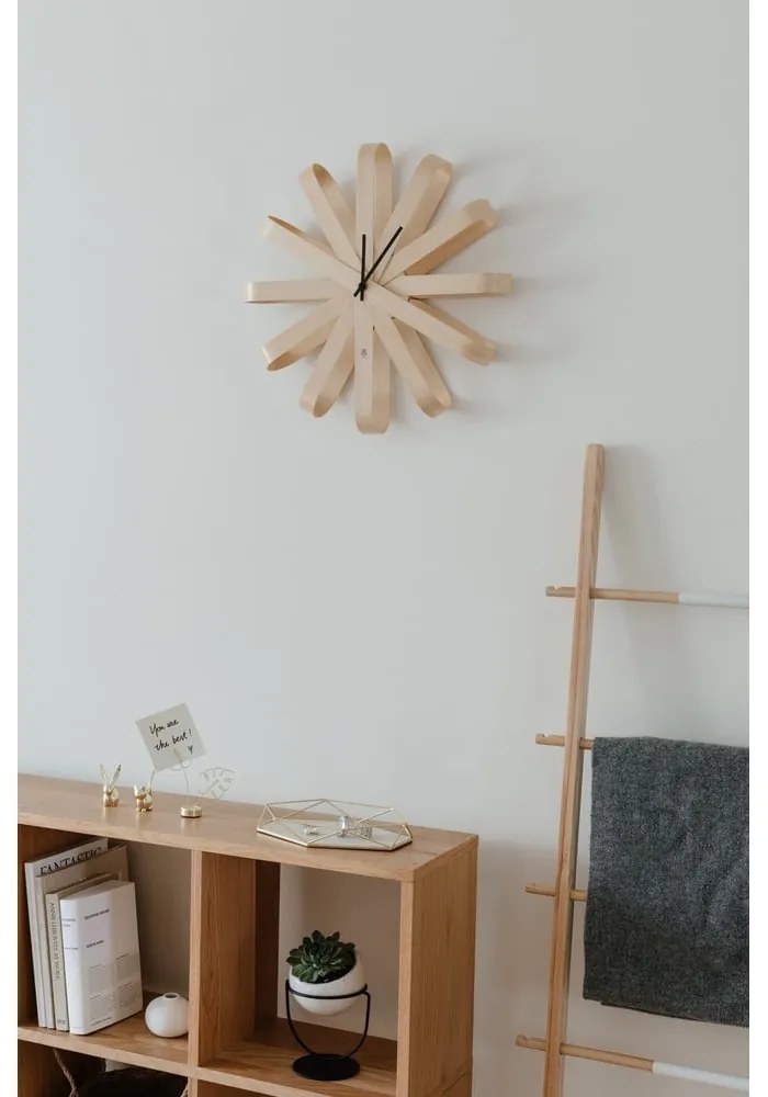 Nástěnné hodiny ø 51 cm Ribbonwood – Umbra