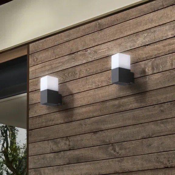 Venkovní lampa Sorano černá