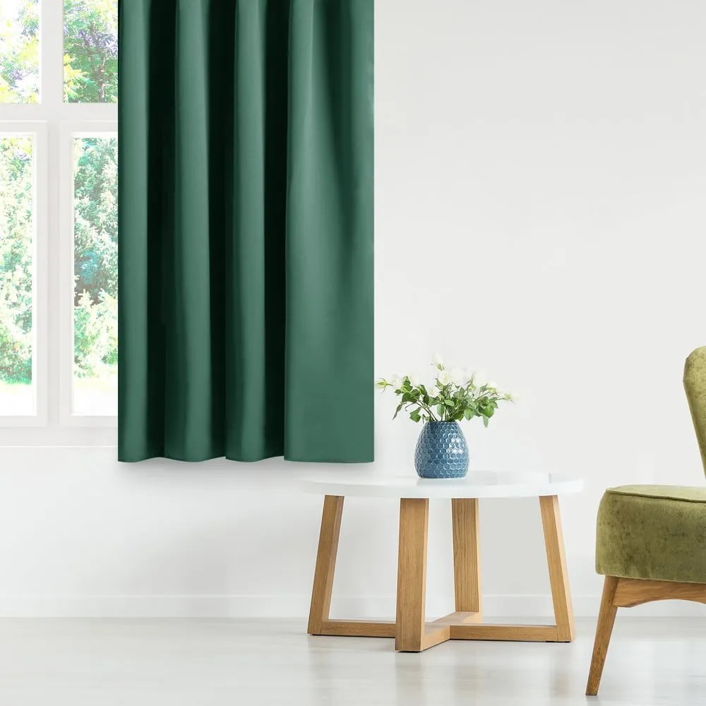 Tmavě zelený dimout závěs 200x245 cm Kierra – Restilo