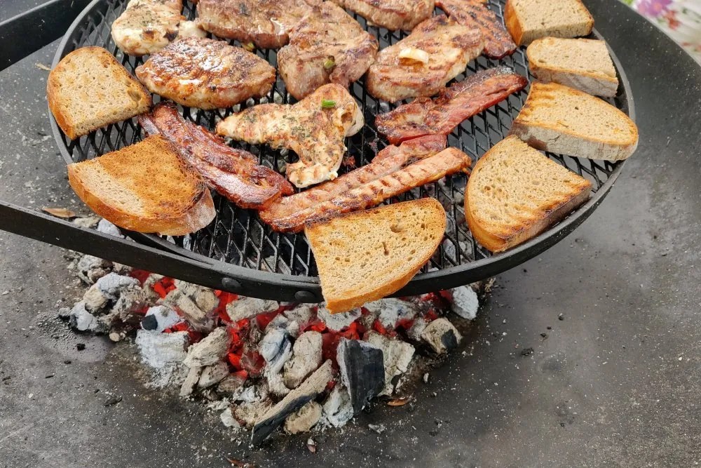 Přenosné ohniště Ø 90 cm s grilovacím roštem V